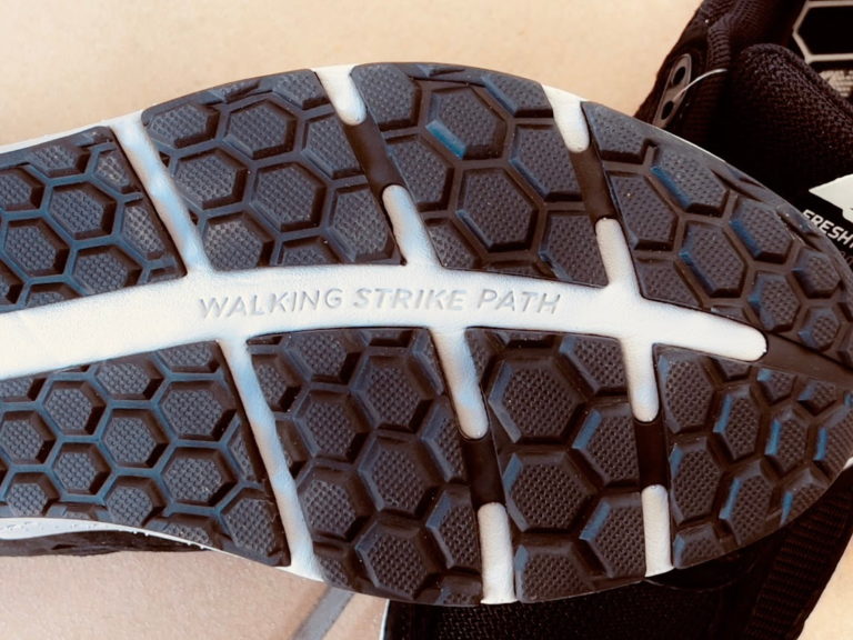 ニューバランスのウォーキングシューズ【1880】の歩行感を体験せよ！